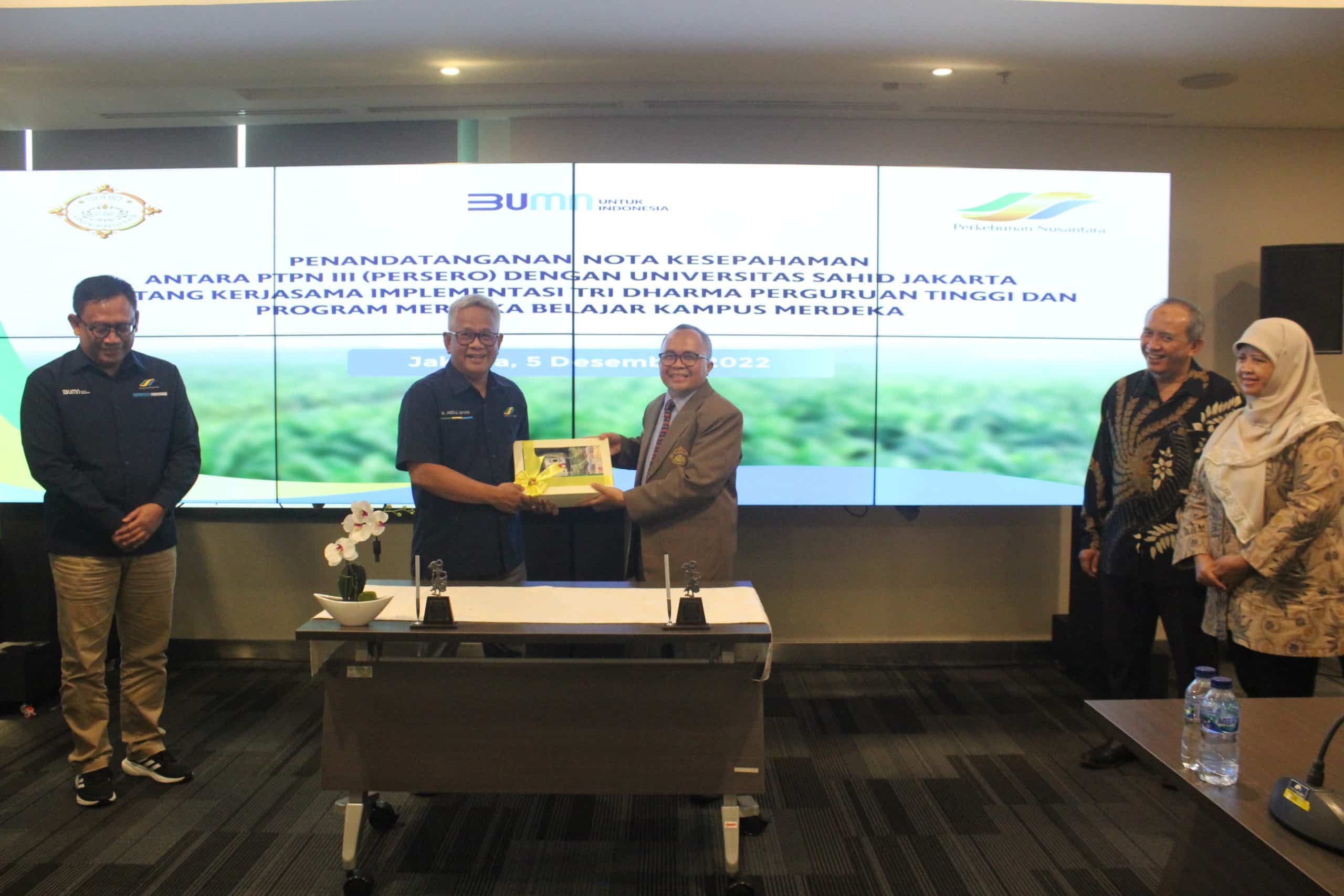 Penandatangan MOU Antara Usahid dan PT Perkebunan Nusantara III – Universitas Sahid Jakarta