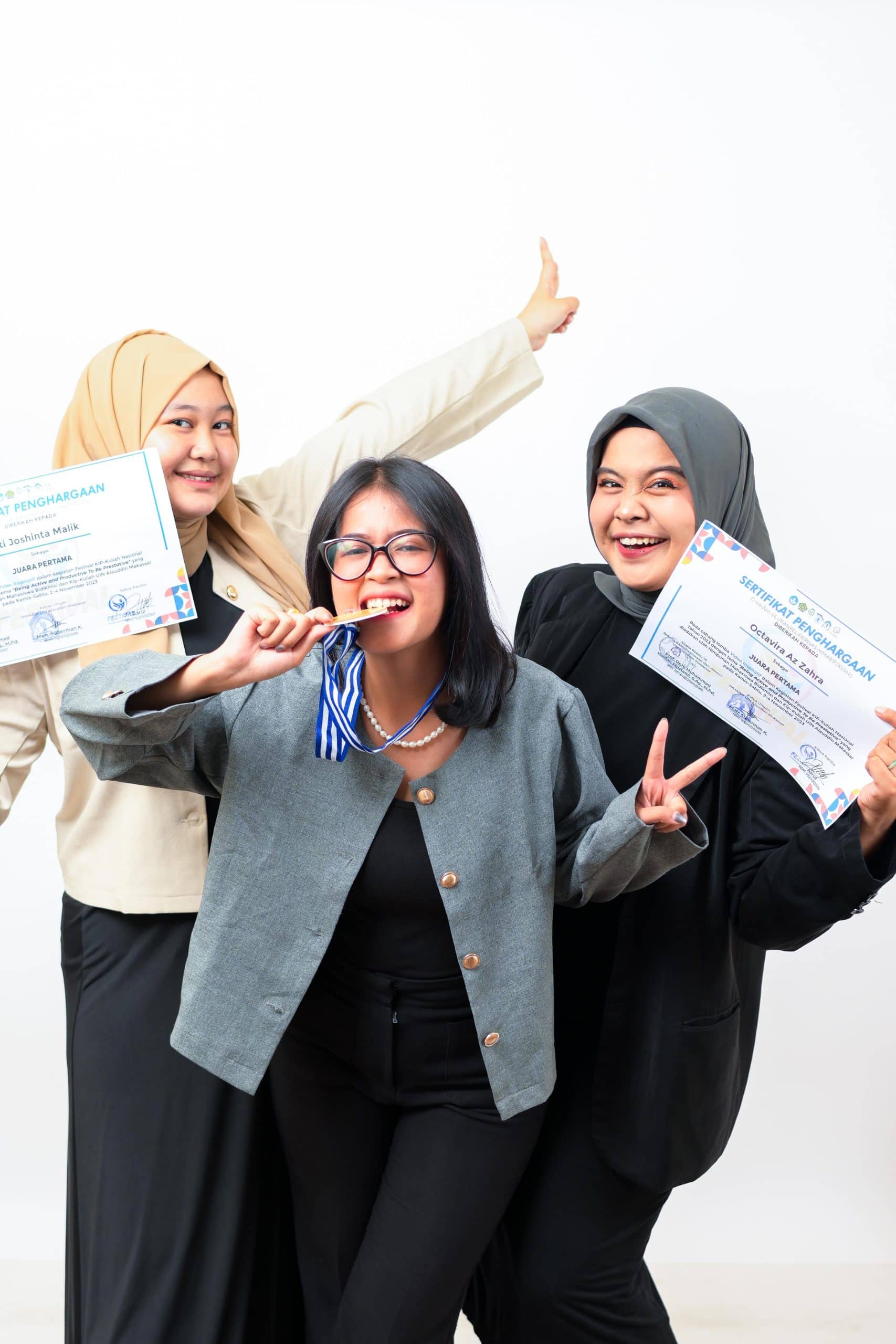MAHASISWA USAHID JUARA 1 DAN JUARA FAVORIT FESTIVAL KIP - KULIAH ...